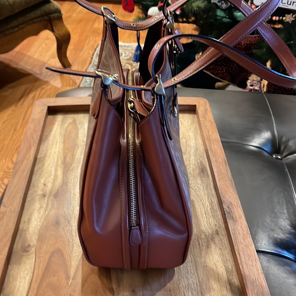 Coach Signature Logo Lori Shoulder Bag - Beautiful! E… - Gem